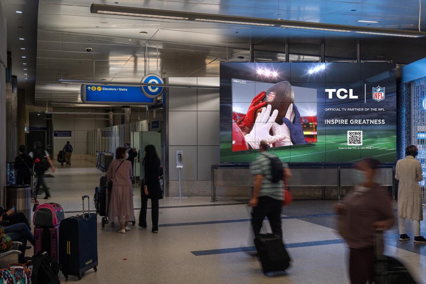 QR Codes: Enhancing OOH Airport Advertising | JCDecaux
